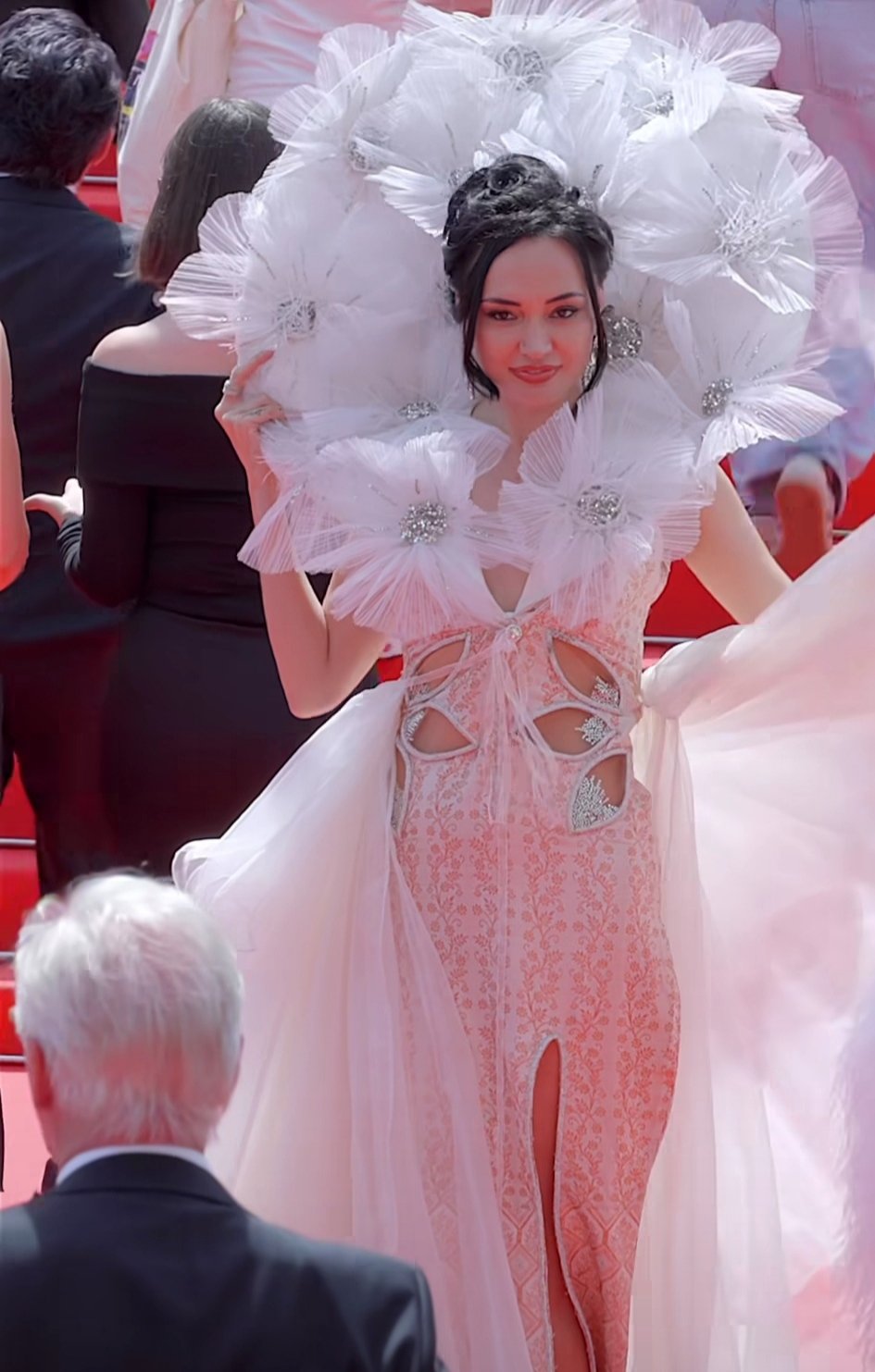 Sanjukta Dutta Showcases Indian Handloom At Cannes Film Festival 2025 ...